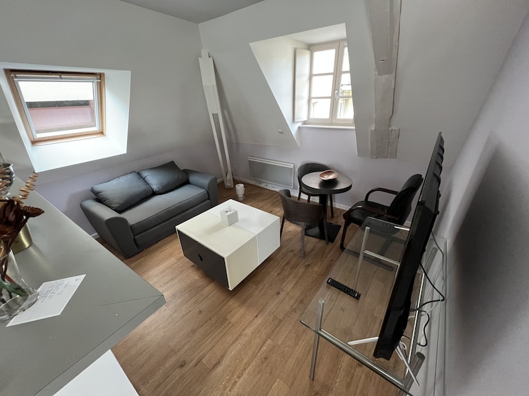 Venez Dormir Dans Lancien Hospice Duzerche - Uzerche