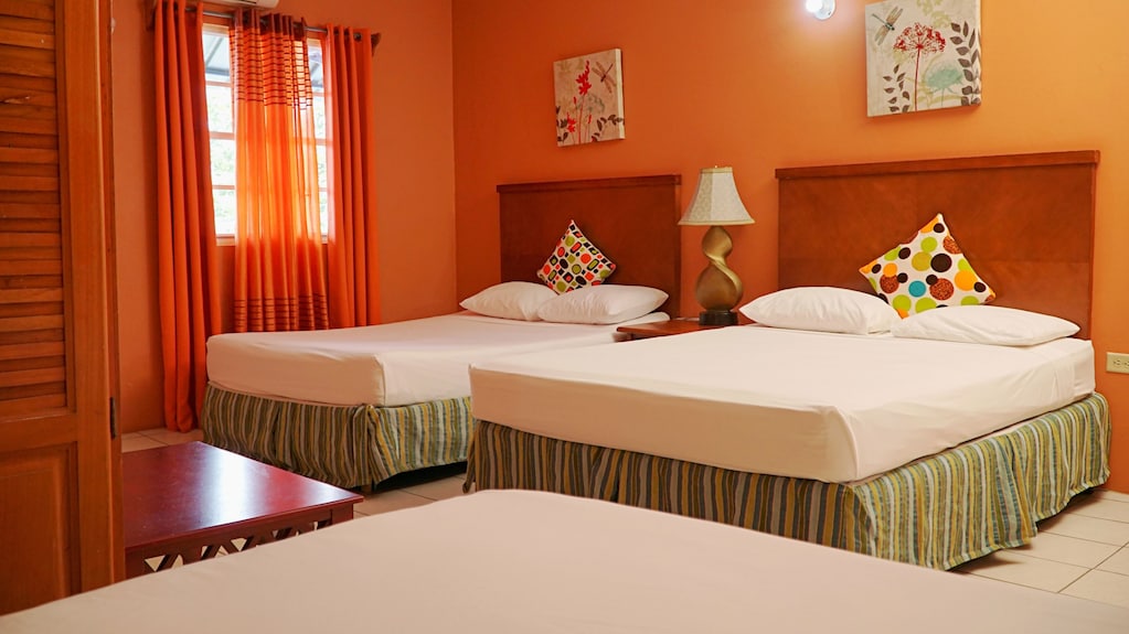 Queen Room At Bellissimo - Tobago