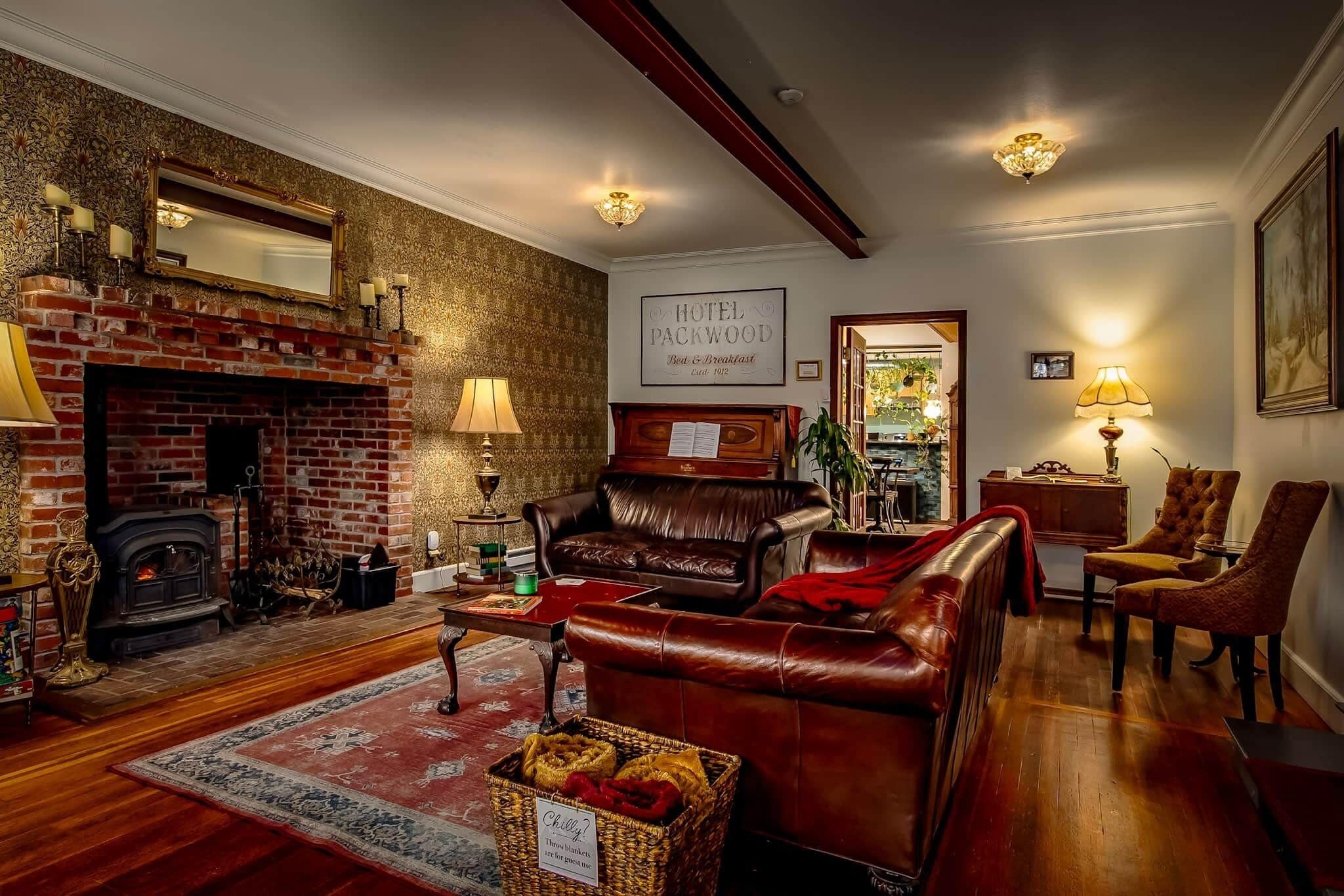 Historic Hotel Packwood - Book The Entire Hotel - Packwood, WA