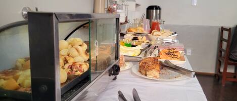Pequeno-almoço tipo buffet diário incluído