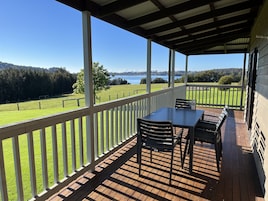 Cabana de Madeira Familiar | Com mobília individualizada, cortinas/cortinados opacos 