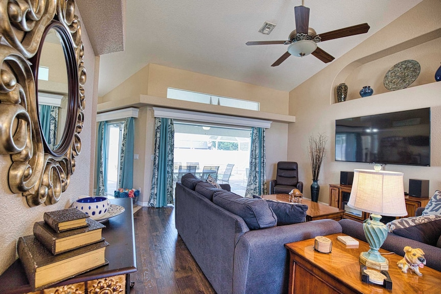 Gulfstream Villa | Heated Pool + Dog Friendly - 리틀 가스파릴라 섬