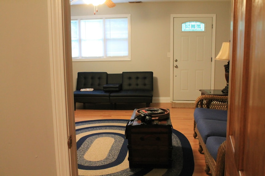 Guilford Home -Self Check In, Off-street Parking - Suffolk County, NY