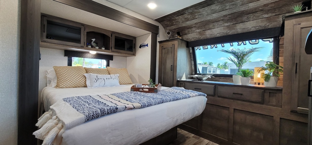 Hidden Gem In Key Largo, Bunk Room, Outdoor Kitchen, 2 Pools, Laundry, 2 Beaches - Key Largo