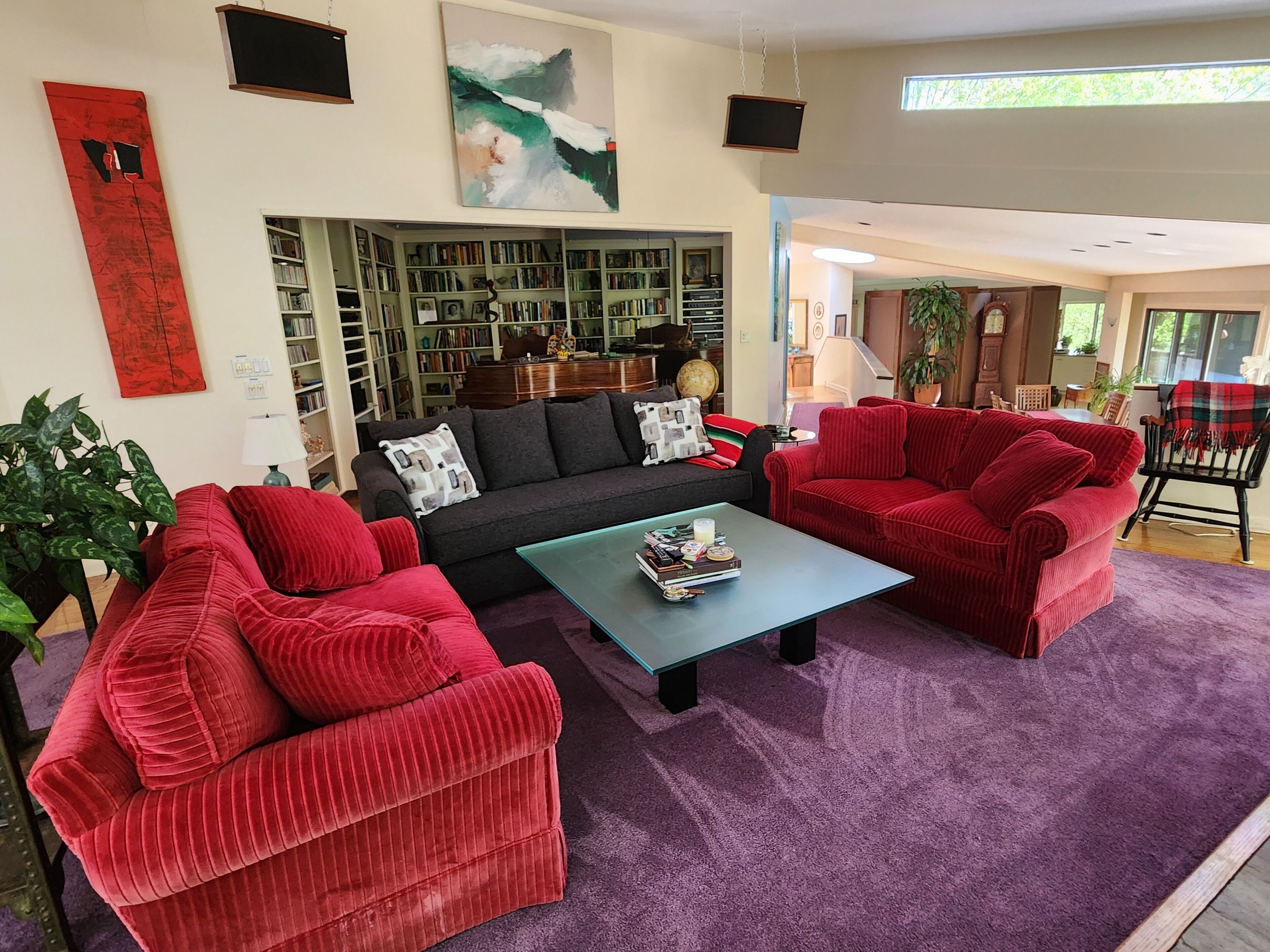 A Treetops Retreat! Sleeps 10-12, Perfect For Large Gatherings. Seasonal Pool! - Branford, CT