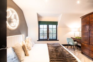 Casa de campo superluxo, banheiro privativo, vista para o jardim | 2 quartos