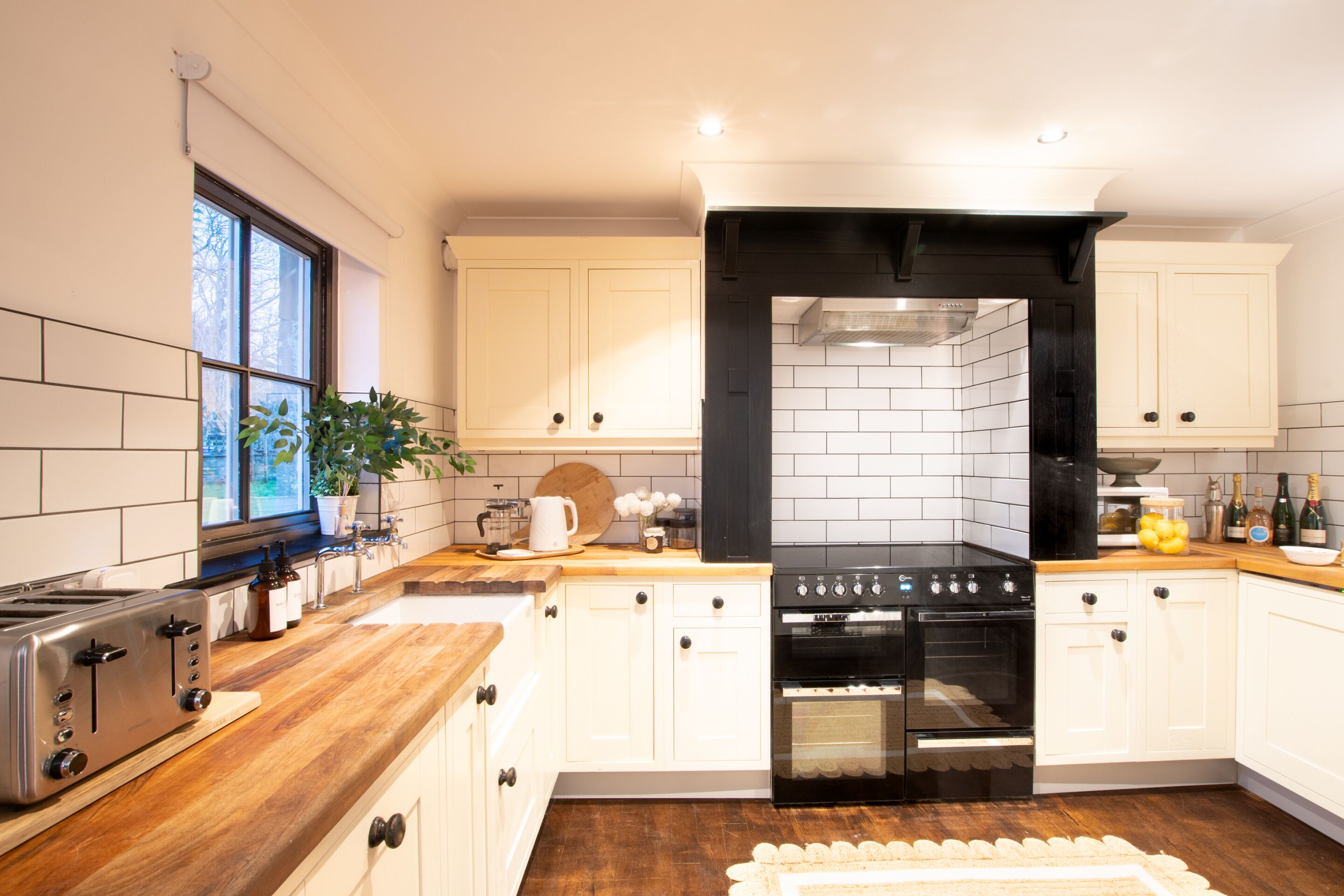 Casa de Campo de Luxo, casa de banho privativa, vista para o jardim | Cozinha partilhada