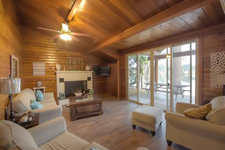 Lake Cabin With An Amazing View - Olympia, WA