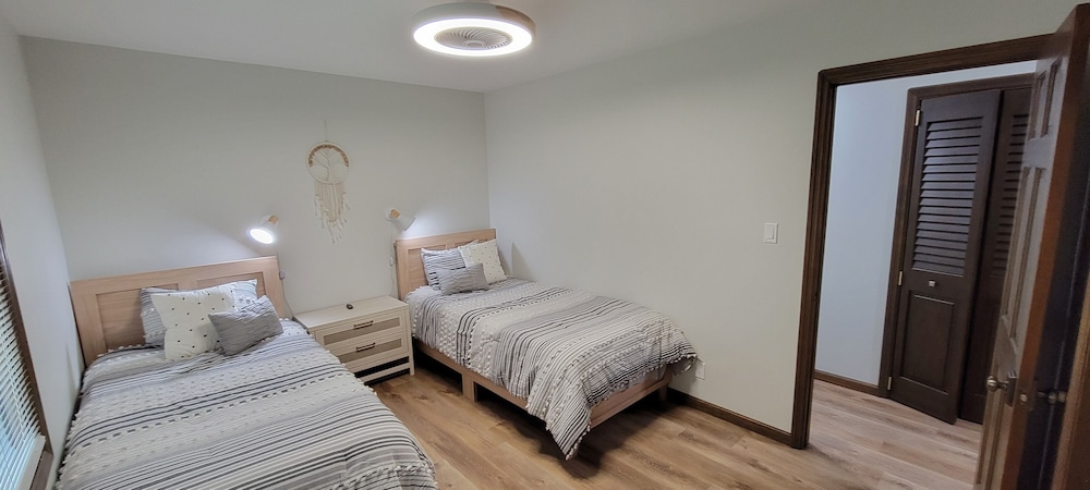 Modern Comforts Amidst The Beauty Of Nature - Beaver Lake, Rising Fawn