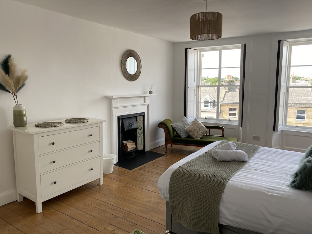 Newly Renovated 3-bedroom Townhouse In Cupar Town Centre - Cupar