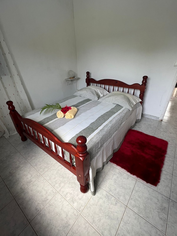 Jodi, High Villa 2 Minutes From The Beach!!!! Ideal For Relaxation - Guadeloupe