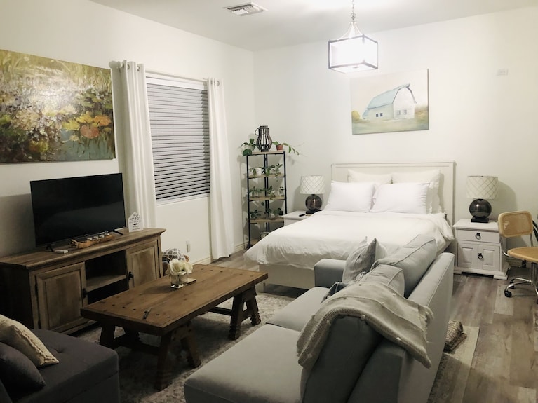 Private Casita W/ New Full Kitchen, Private Pool, Gated Community - Goodyear, AZ