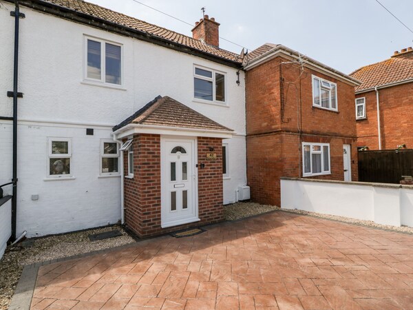 Seacider, Pet Friendly, Character Holiday Cottage In Burnham-on-sea - Burnham-on-Sea
