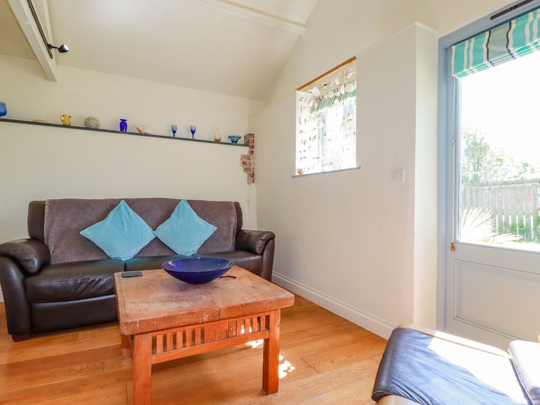 Cameo, Pet Friendly, With A Garden In Bude - Widemouth Bay