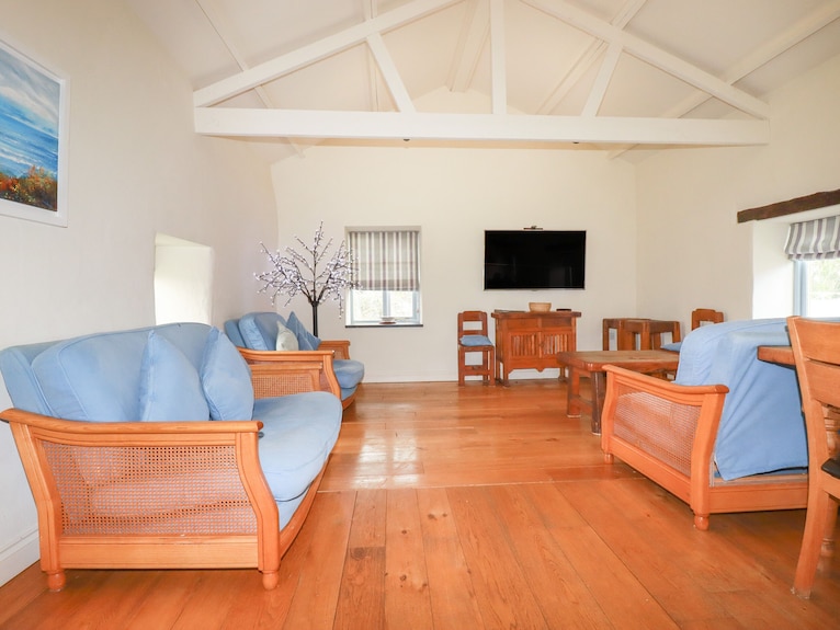 Oyster, Pet Friendly, With A Garden In Bude - Widemouth Bay