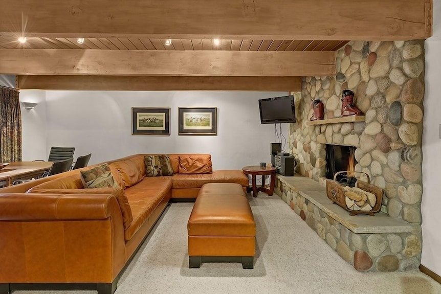 Chateau Dumont Unit 9 | Downtown Condo With Cozy Living Area - Aspen