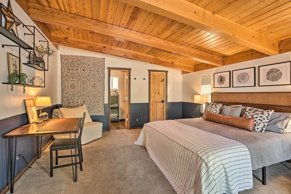 Pet-friendly Cottage, Walk From Big Bear Village! - Big Bear Lake, CA