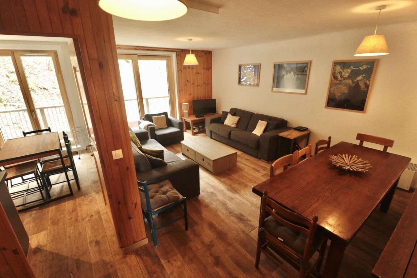 À 200m Des Pistes De Ski, 3ème éTage, Balcon, Parking, Télévision, Casier à Ski, 96m², Courchevel - Courchevel 1850