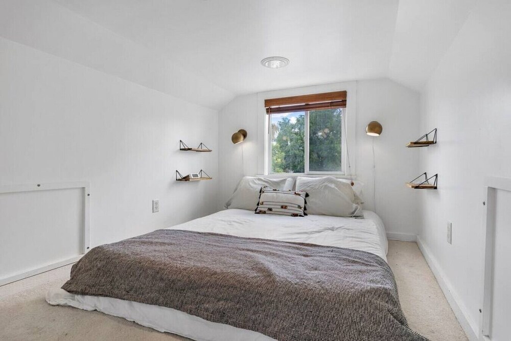Studio 410 - Alley Unit - Alpine, TX