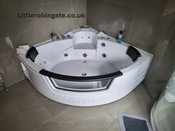 Little Robin Gate - Boscombe