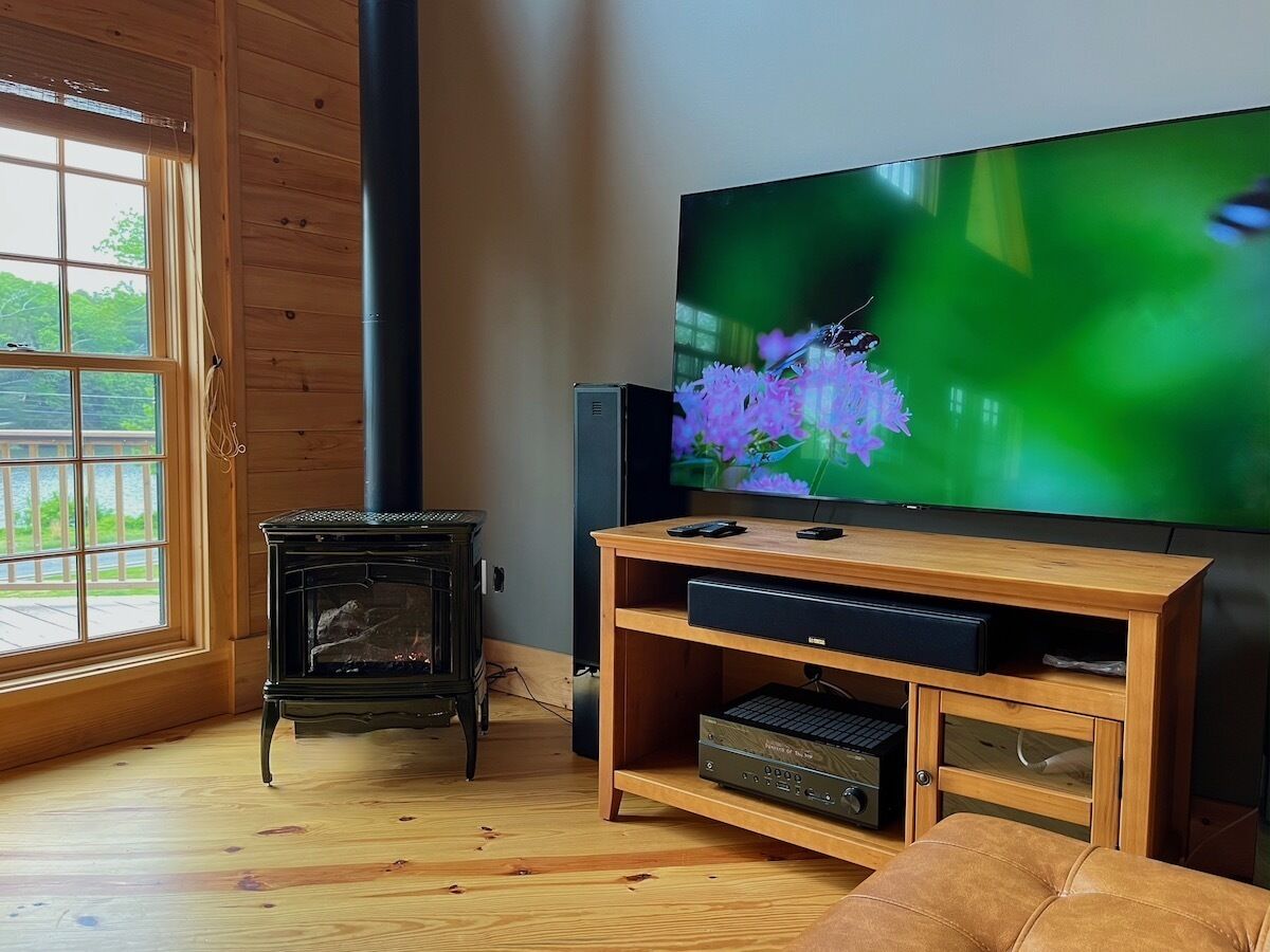 Contemporary Post & Beam: River Views, Screened Porch, Sleeps 7 - Great Barrington, MA