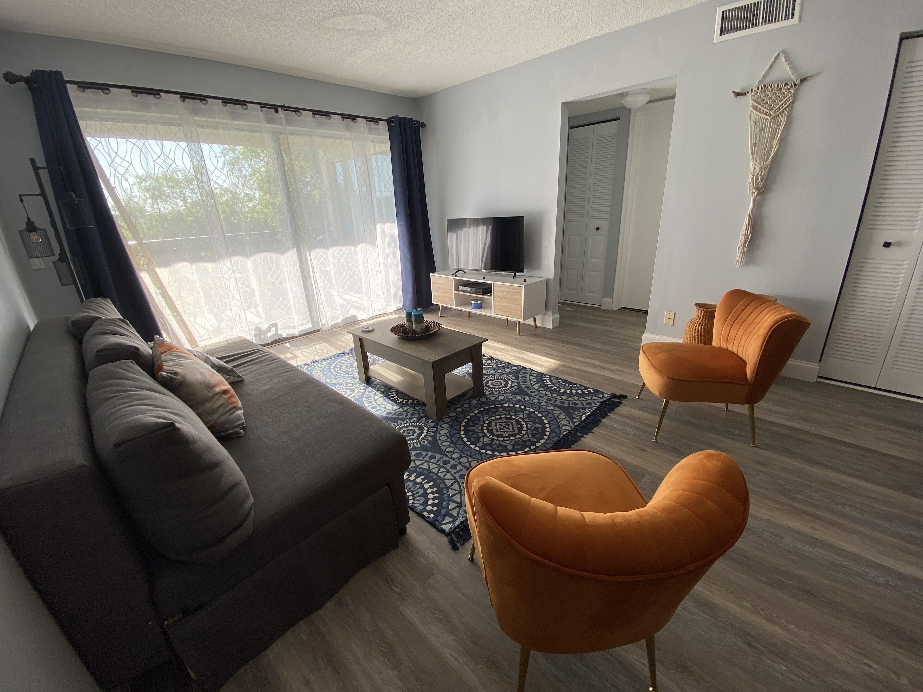 Lovely Condo In Isla Del Sol - 5 Minutes From The Beach - Pinellas County, FL