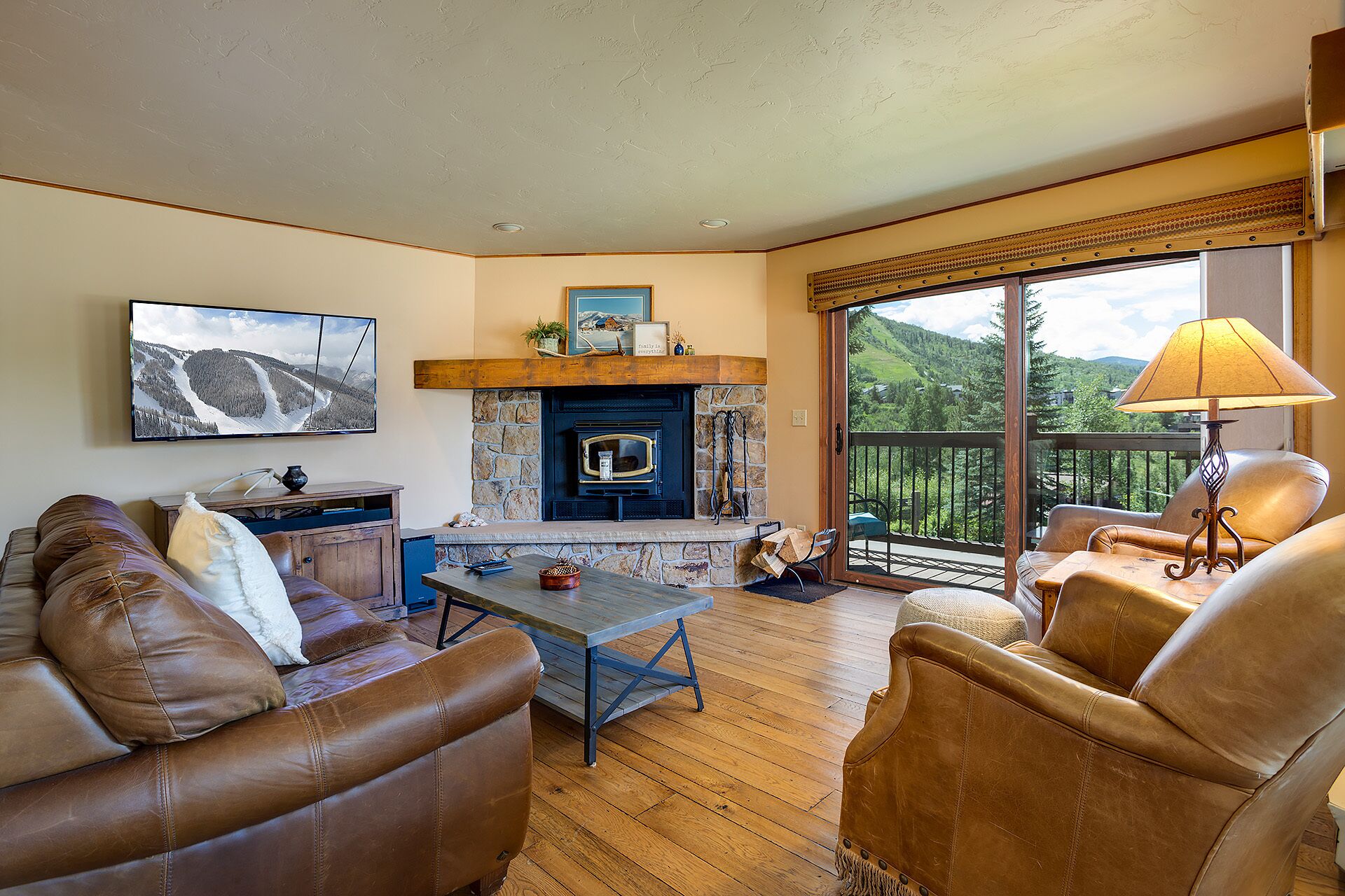 Ra201 | Corner Condo With 2 Decks | Garage | Winter Shuttle - Steamboat Springs, CO