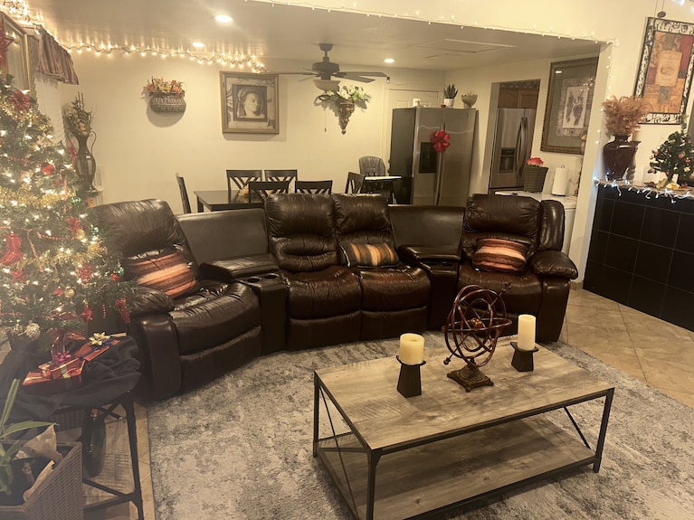 Beautiful 4bedroom And Heated Pool, Great Place For Family Gatherings! - Tucson, AZ