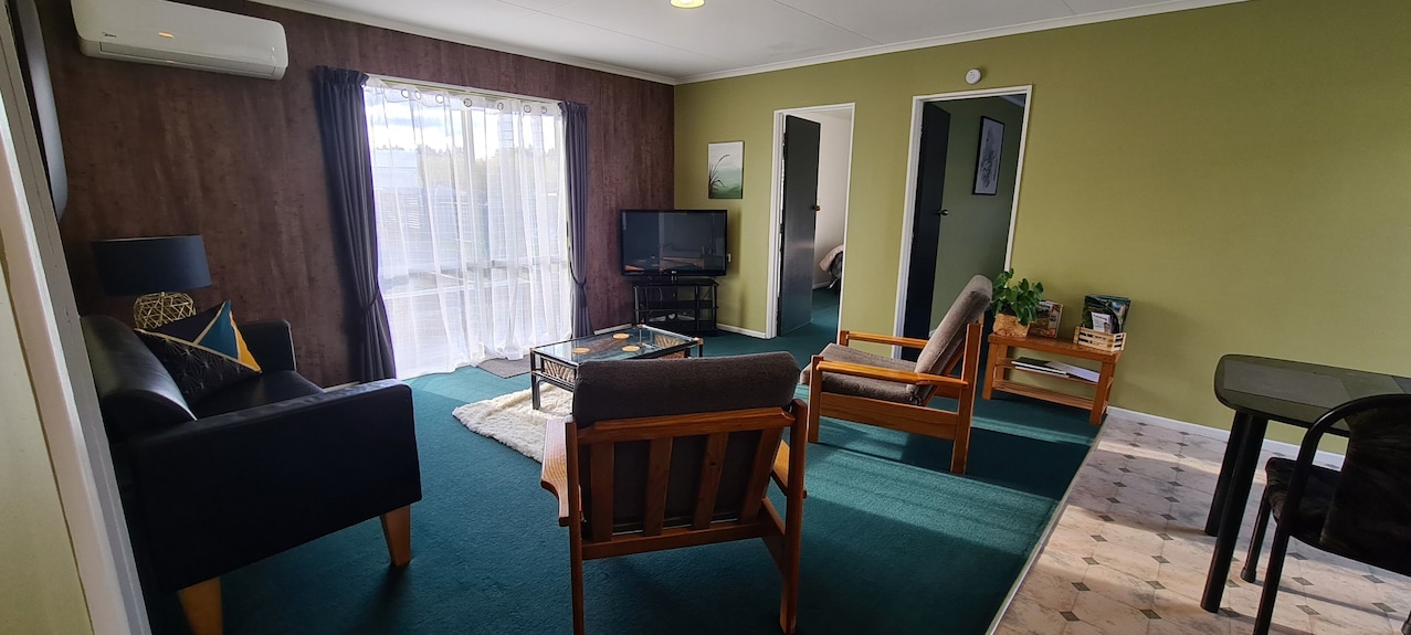 Kawakawa Cottage - Lovely Rural Outlook. Convenient Location To Manfield Park - 紐西蘭