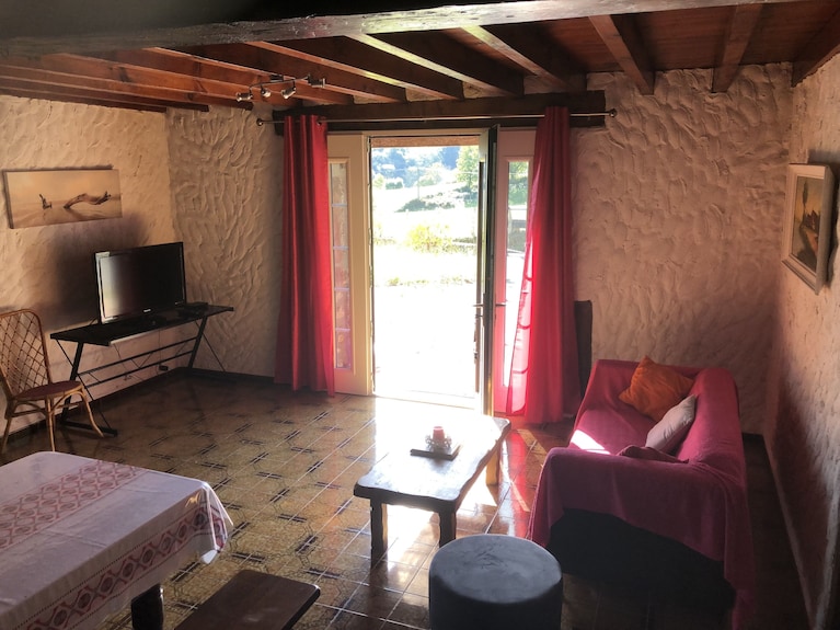 Beautiful Gite, Renovated, In An Old Farmhouse. - Saint-Étienne-de-Baïgorry