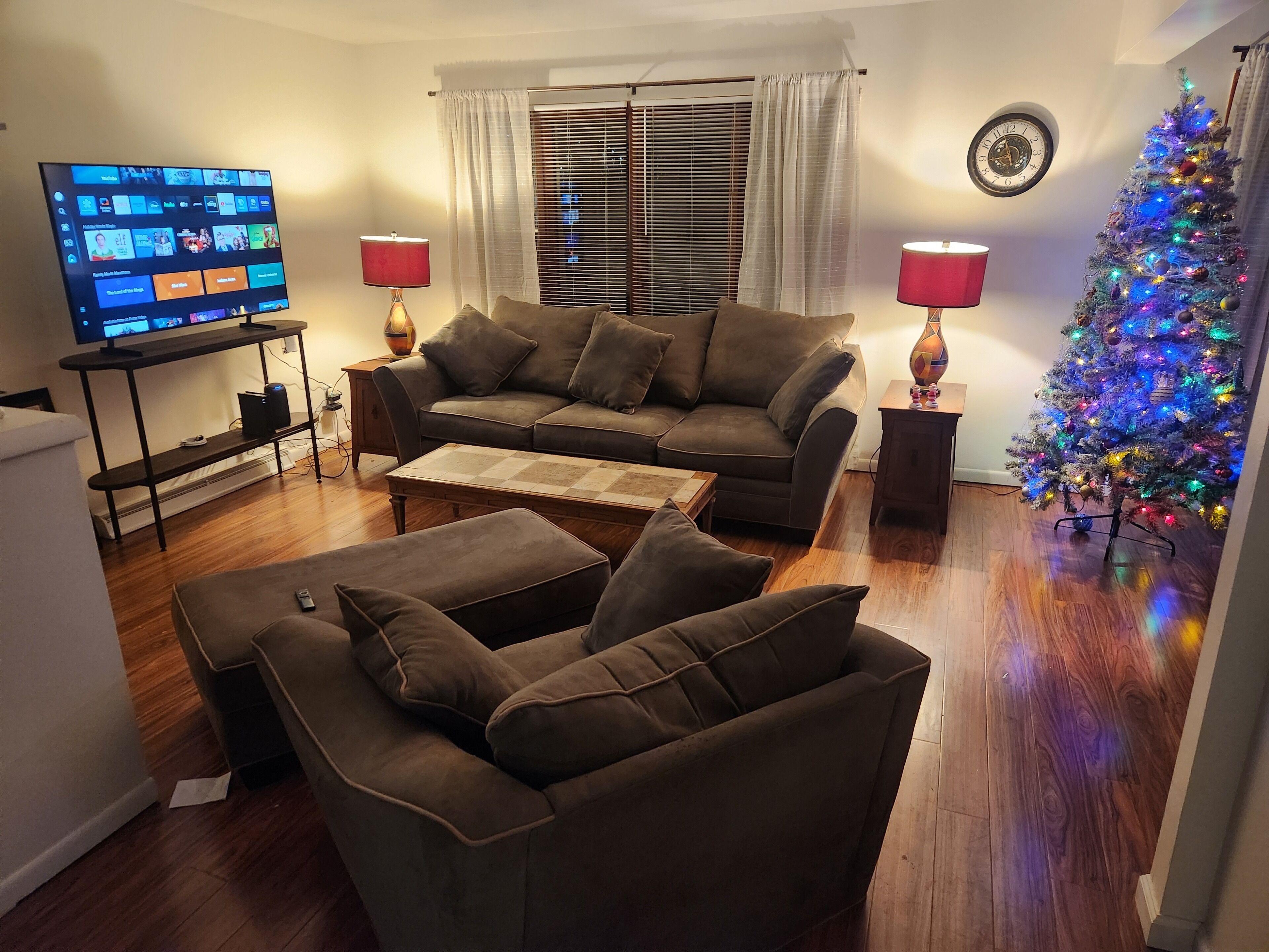 Charming 3- Bedroom/ 1 Bath Duplex Upper Unit In Fabulous Harbor Springs. - Harbor Springs, MI