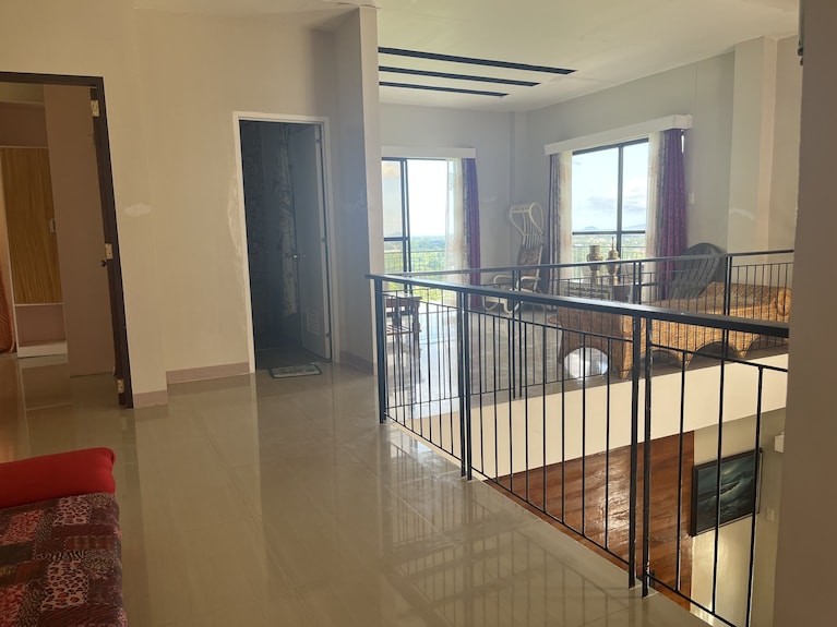 Beautiful Three Bedroom Home With City View - Zamboanga