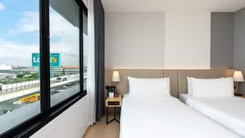 Quarto superior, 2 camas de solteiro, para não fumantes | Vista para a cidade