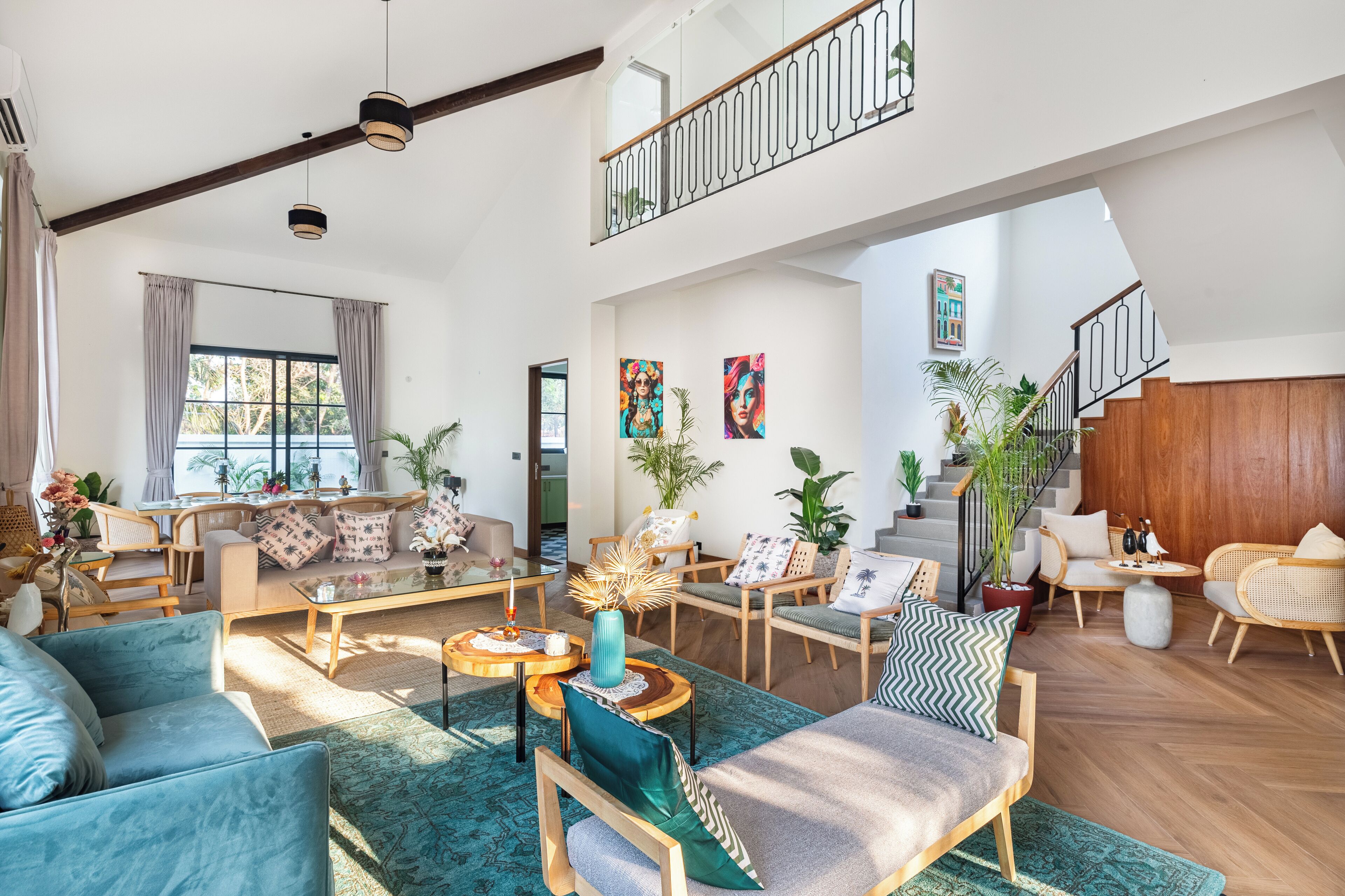 Vila executiva | Área de estar | Smart TV 65 polegadas com canais digitais, Netflix