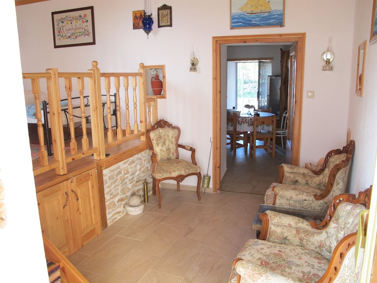 Traditional Old Mansion In Trikeri - 希臘