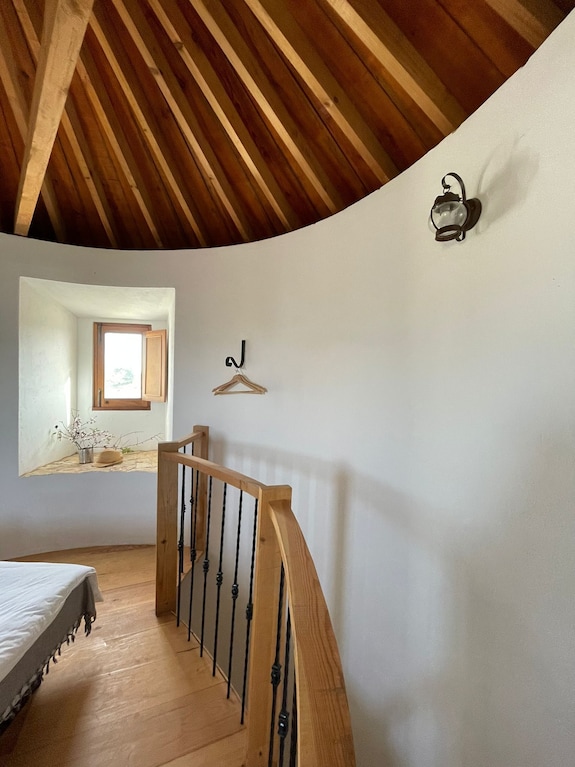 Beautiful Mill And Views, In The Hinterland Of The Algarve Coast Line.<br> - Porches