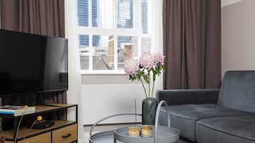 Apartamento Standard, 1 quarto | 1 quarto, secretária, secretária adequada para computadores portáteis