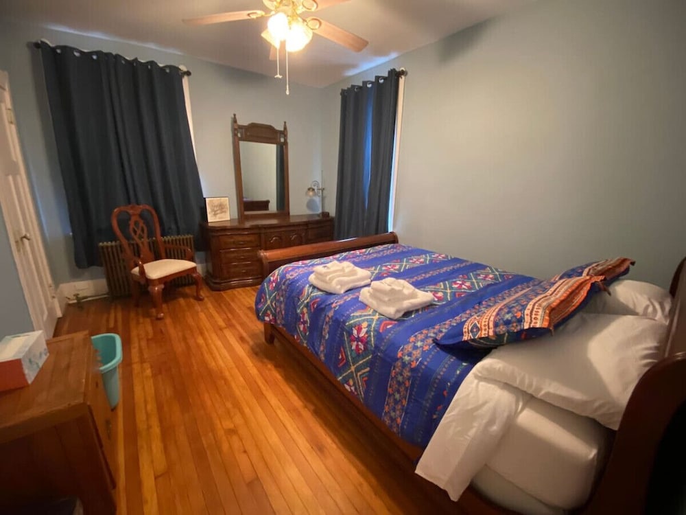 Gem In Historic Point Breeze - Monroeville, PA