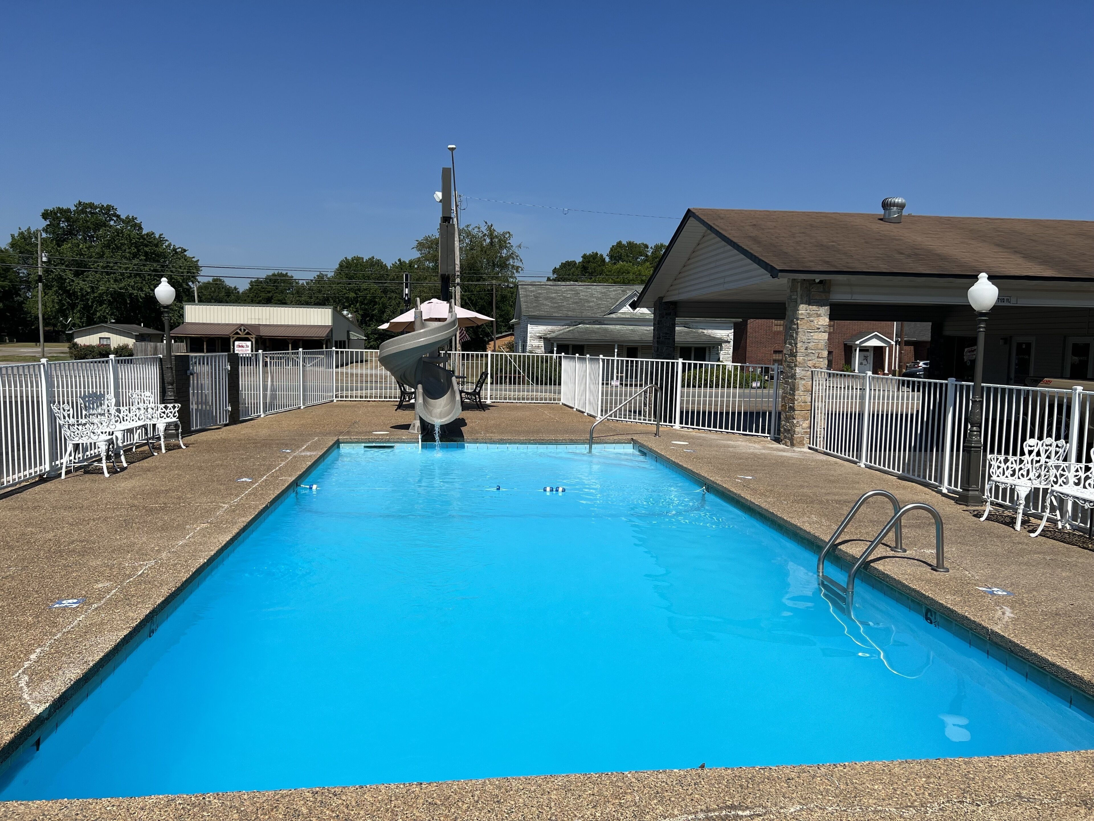 Piscina externa sazonal