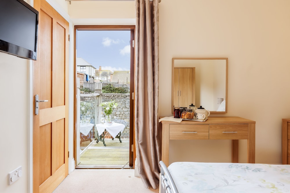 Newton House - Beautifully Decorated Family Holiday Home In Swanage - Langton Matravers