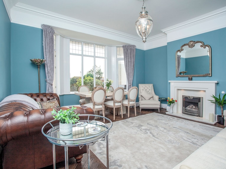 5 Bedroom Accommodation In Paignton - Devon