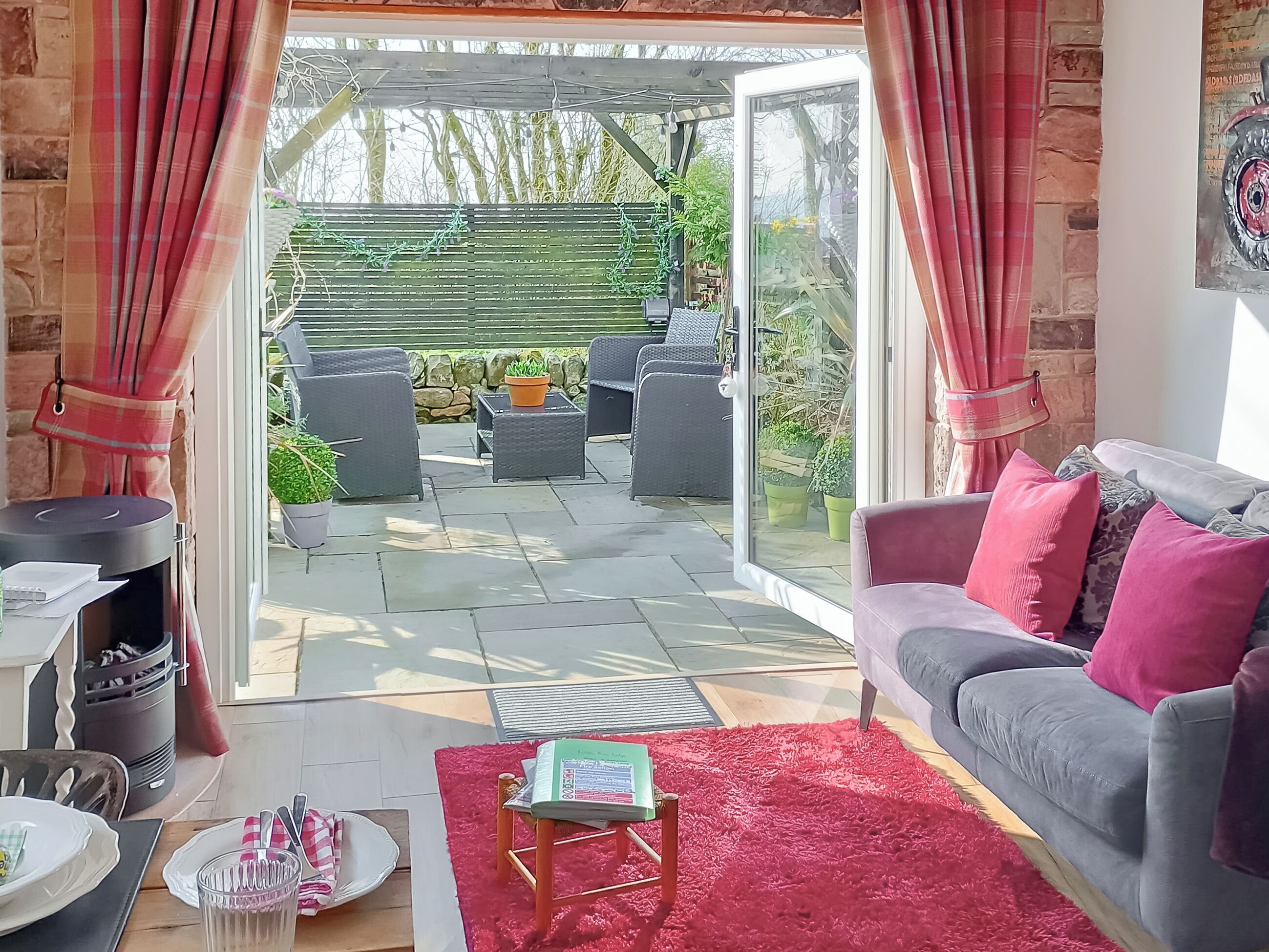 A Picture-perfect Property To Spend Your Well-deserved Break. - Leek