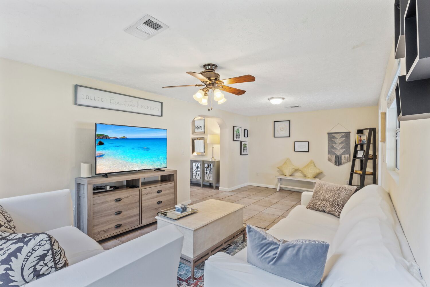 Swfl Historic Getaway Home- Minutes To Beaches, Downtown, Cape Coral, & Golfing - Fort Myers, FL