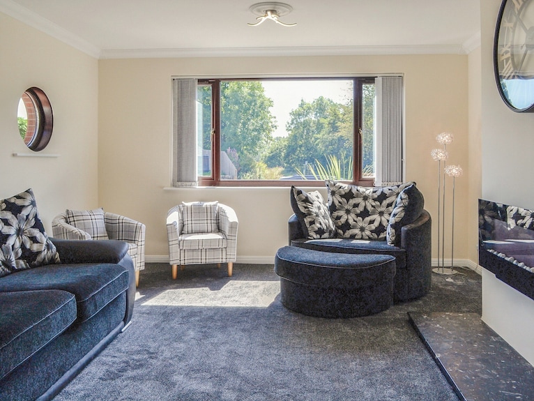 3 Bedroom Accommodation In Dumfries - Dumfries