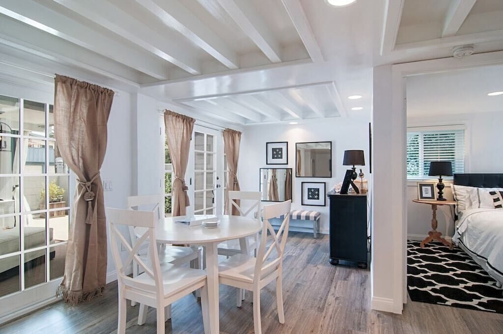 Remodeled Beach Bungalow | Block To The Beach - 卡爾斯巴德
