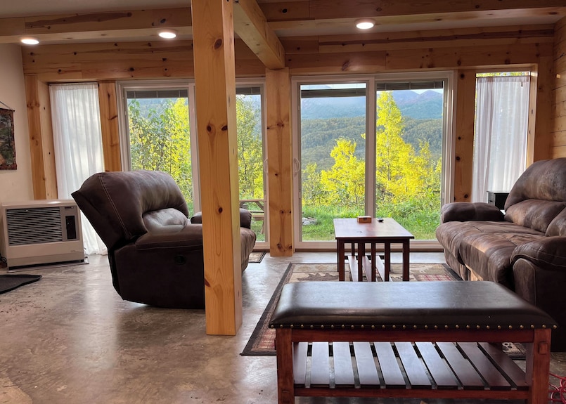 Mountain House Amazing View Of Matanuska Peak - Palmer, AK