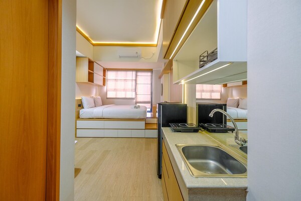 Best Deal And Tidy Studio At Evenciio Margonda Apartment - Depok