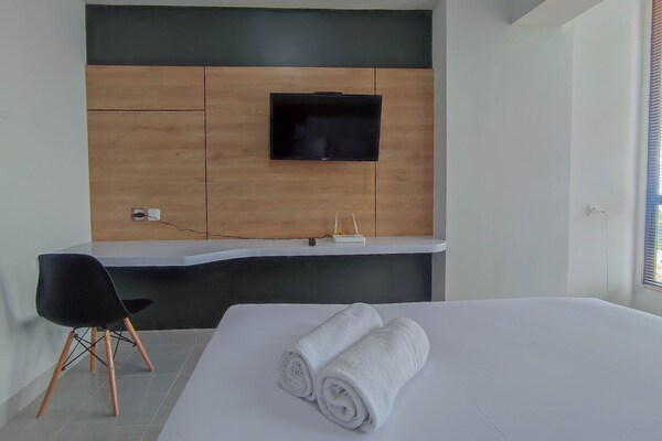 Best Deal And Comfortable 1br The Alton Apartment - Semarang
