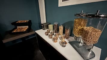Pequeno-almoço tipo buffet diário (12.50 EUR por pessoa)