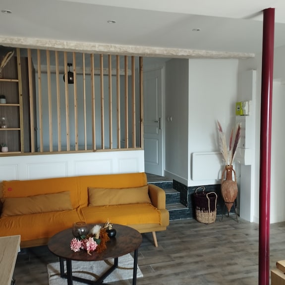 Trévoux: Loft Ravissant Avec Terrasse - Anse